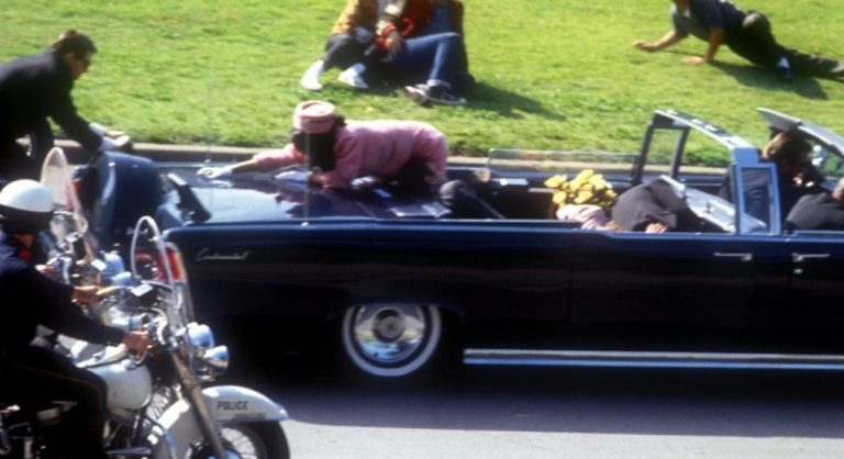 23 Historical Events That Shaped the Baby Boomer Generation