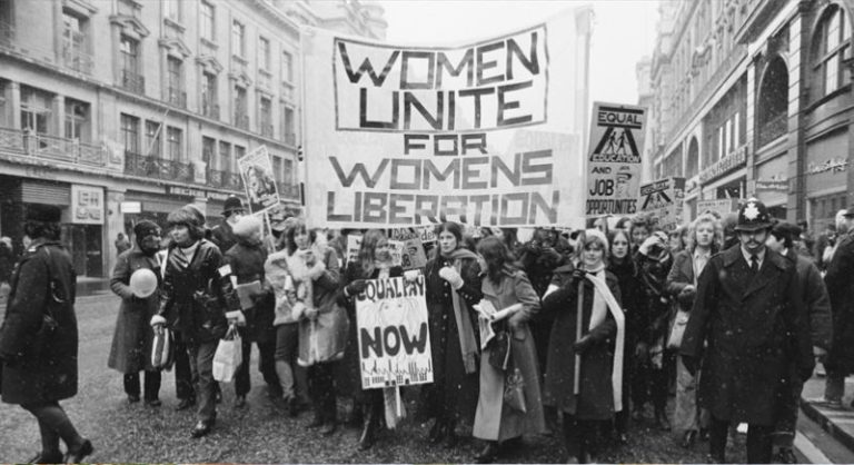 23 Historical Events That Shaped the Baby Boomer Generation